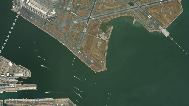 Woman killed, 3 hurt when boat slams into pier near Logan Airport ...