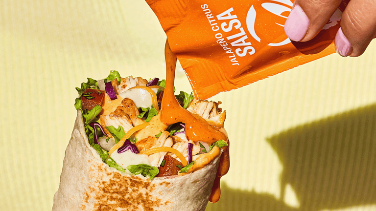 Taco Bell launches cantina chicken Mexican pizza and new jalapeño ...