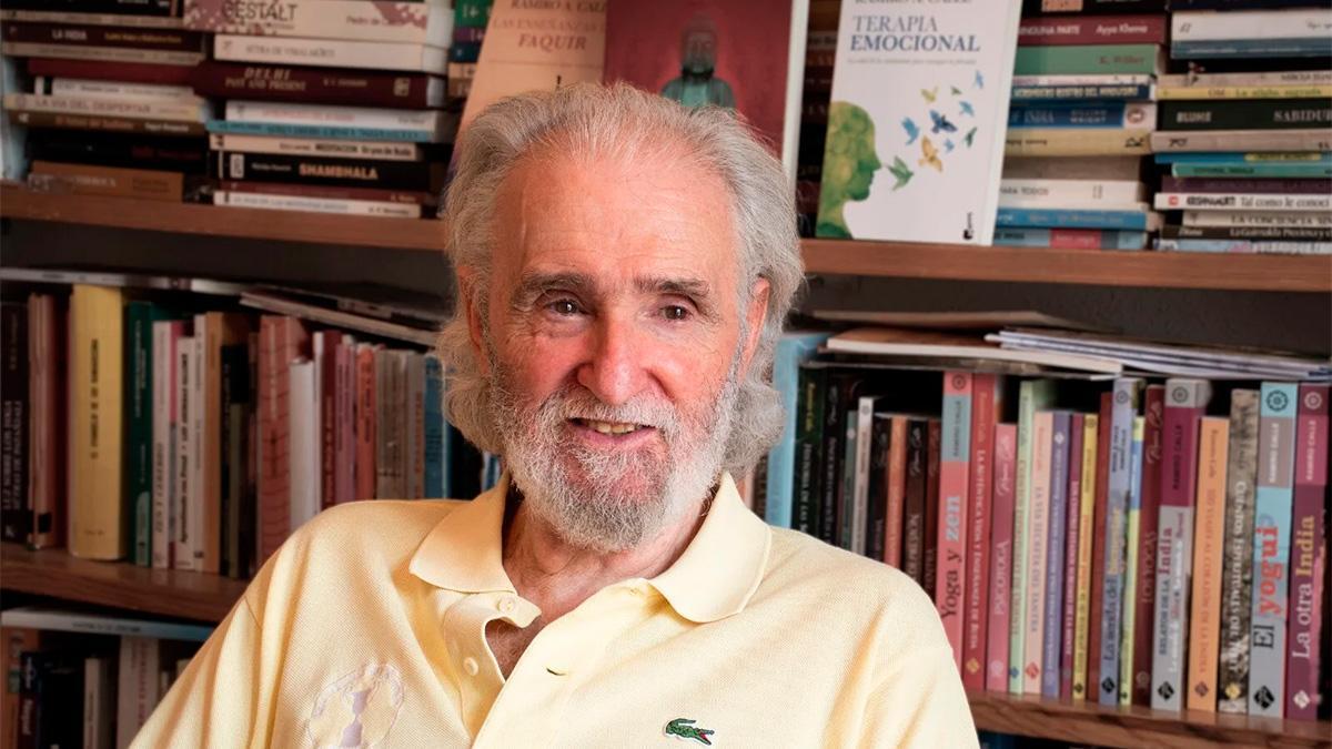 Ramiro Calle, experto en yoga: "Cada uno debe ser su propio terapeuta"