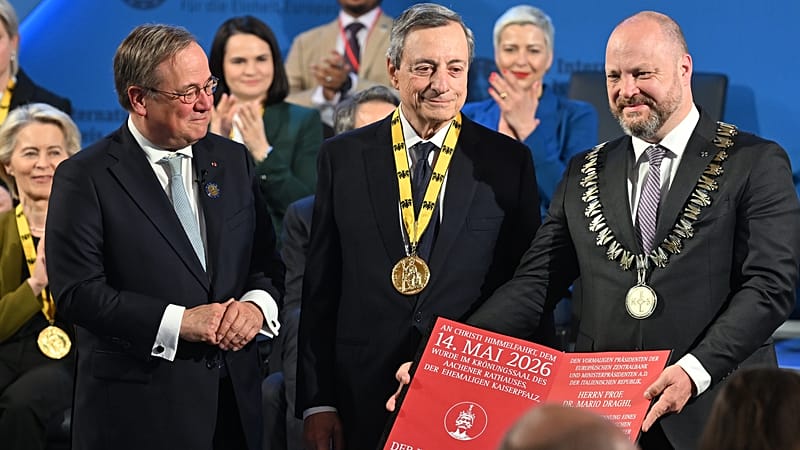 Super Mario celebrated for defending the euro and European unity