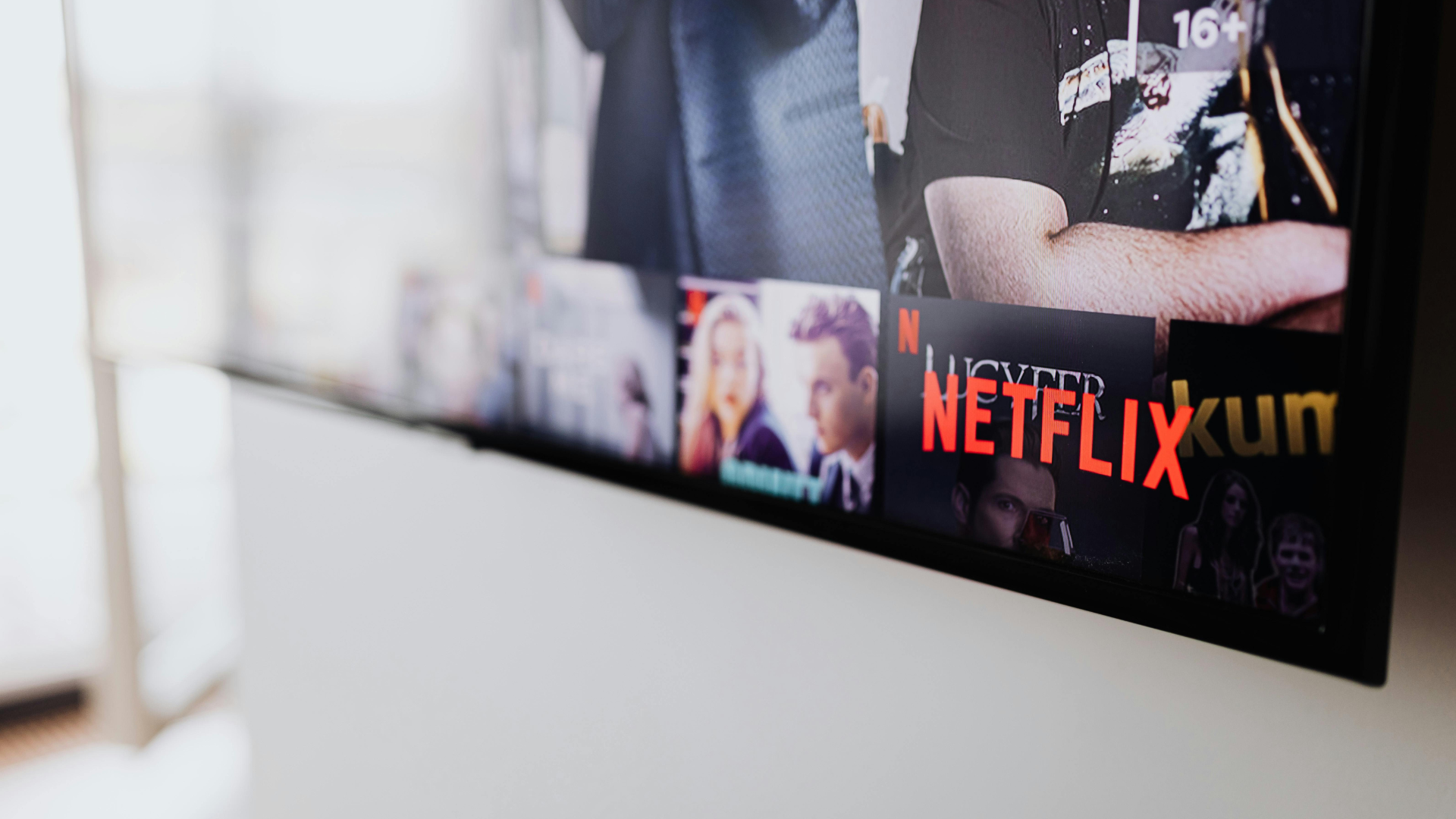 10 streaming services that are actually worth it & 10 that are a waste ...