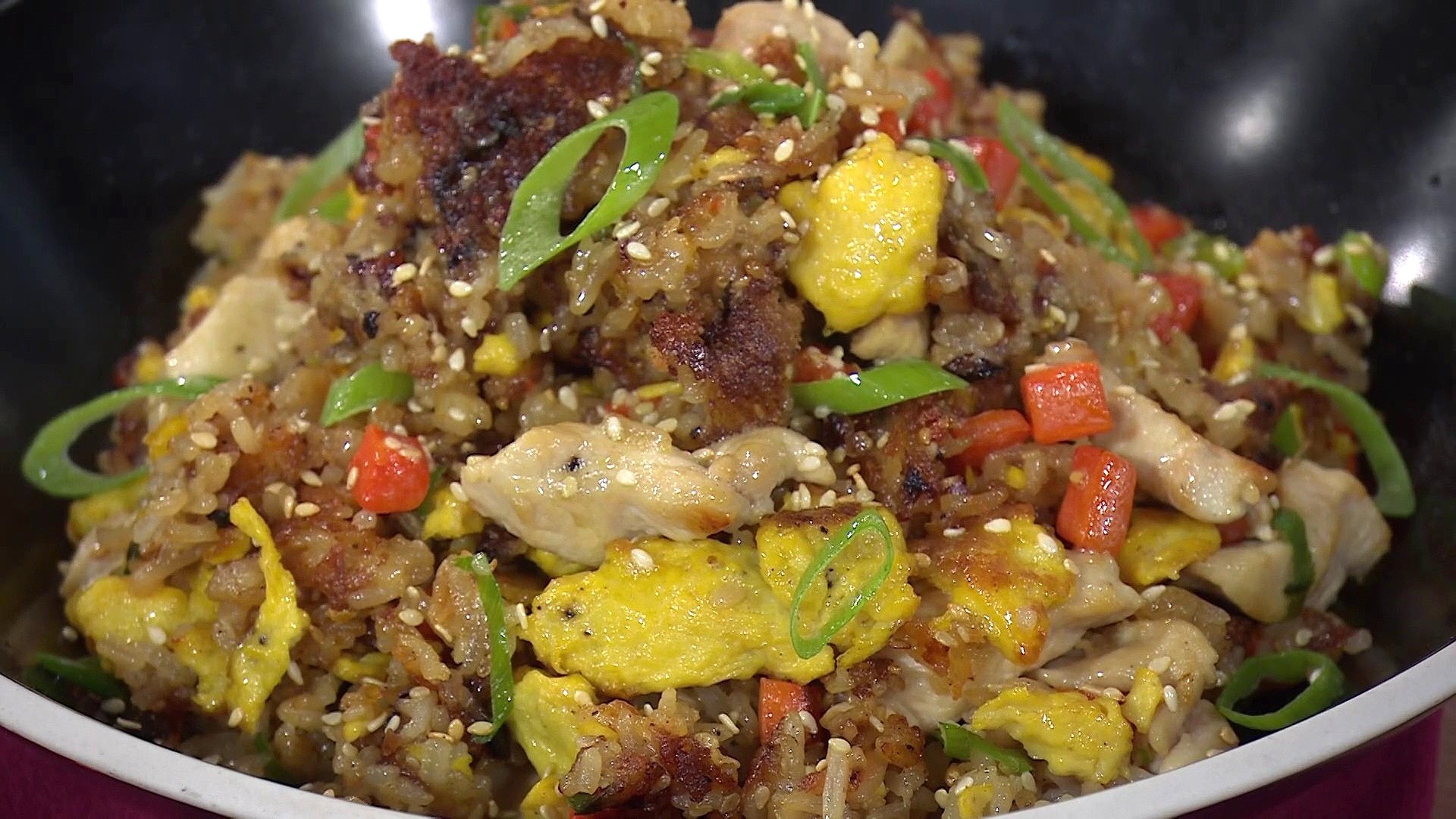 How to make hibachi-style chicken fried rice in your home