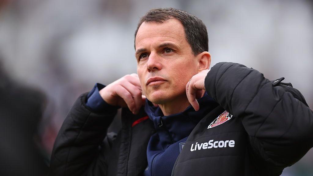 Le Bris in running for Premier League manager of the season