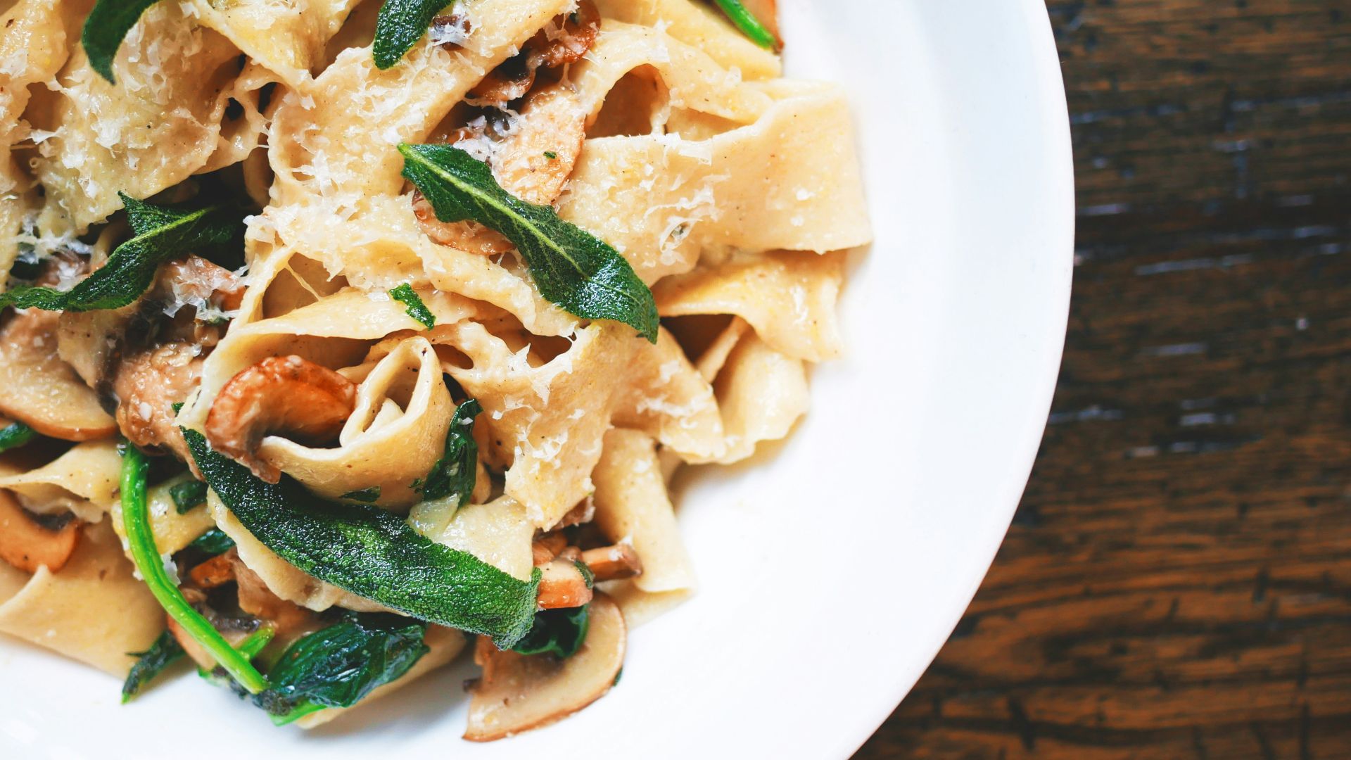 20 foods that restaurants mark up like crazy