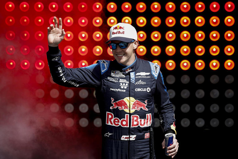 NASCAR silly season tracker: Who's staying put & who's moving on?