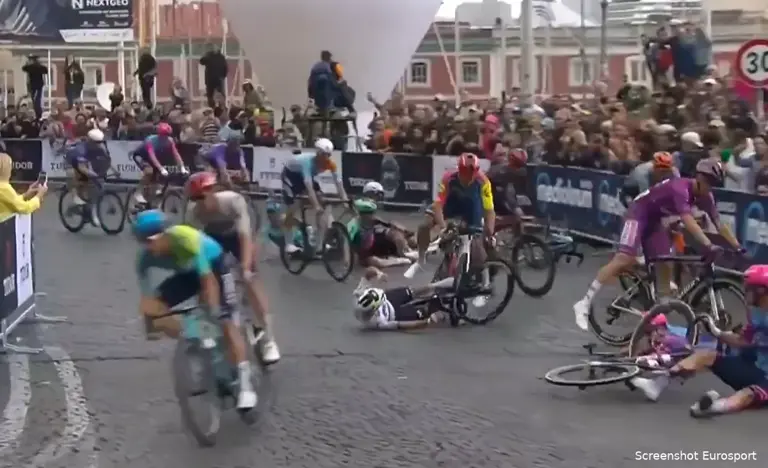 Jonathan Milan fileert Giro-organisatie: '2 druppels water en het is ...