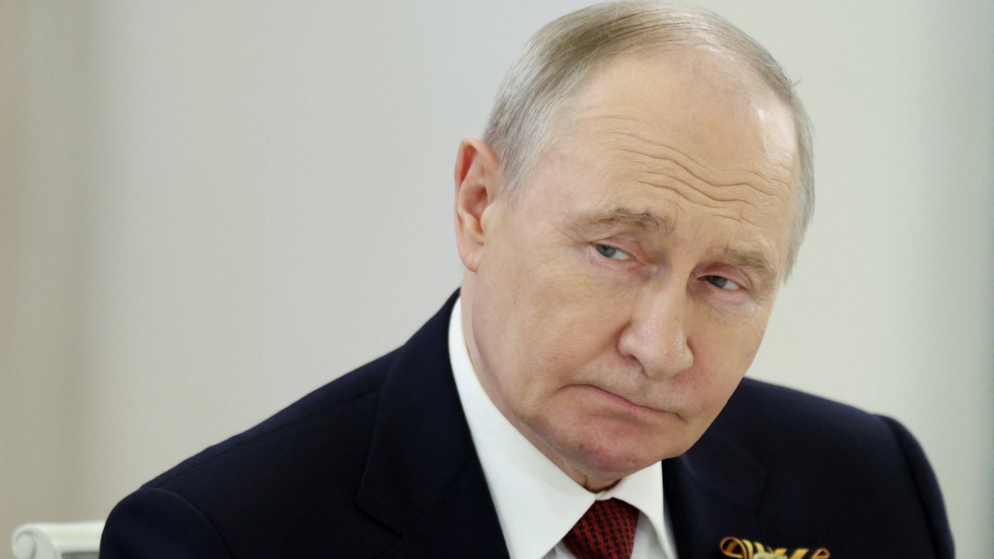Russian spy dodges Putin’s death squad in disgusting way