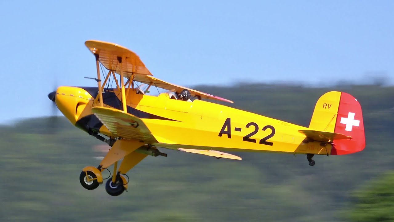 Watch this classic BU 131 dive into an aerobatic routine - "It looks ...
