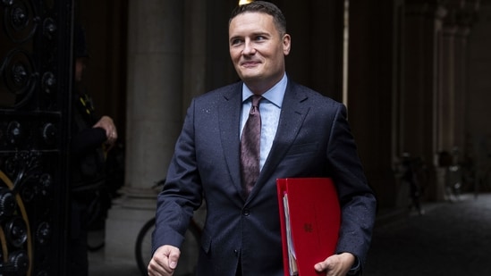 UK health minister Wes Streeting resigns, says 'lost confidence in PM ...