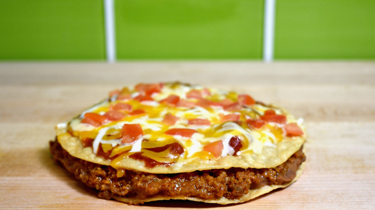 Taco Bell launches cantina chicken Mexican pizza and new jalapeño ...