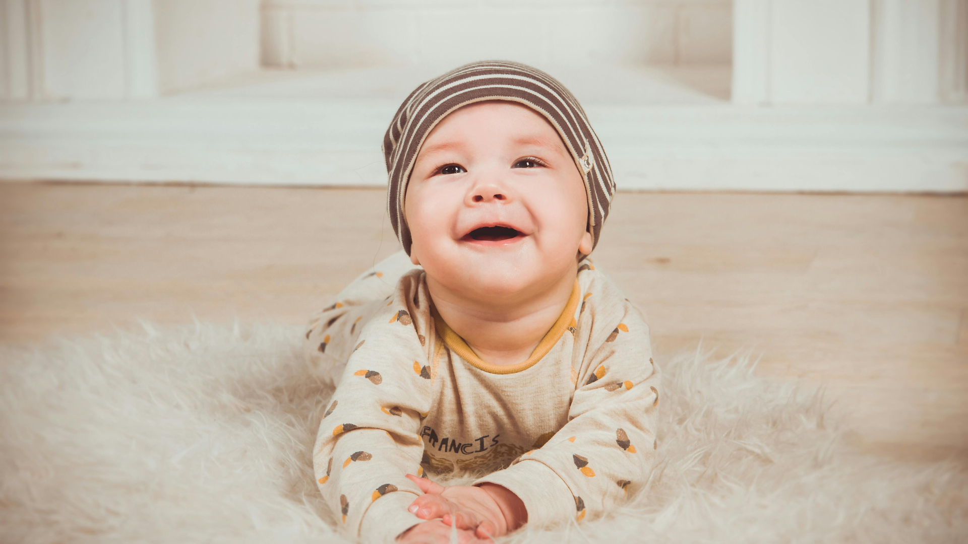 10 timeless classic baby names & 10 trendy ones that might not age well
