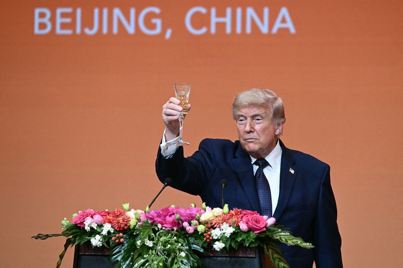 Donald Trump's gesture to Xi sparks viral concern during Chinese state ...