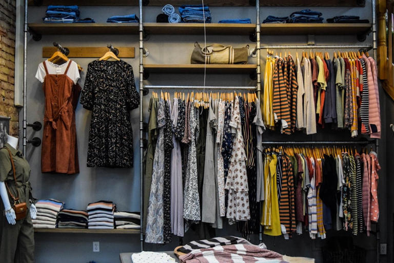 From relaxed fits to airy fabrics: The ultimate guide to dressing for ...