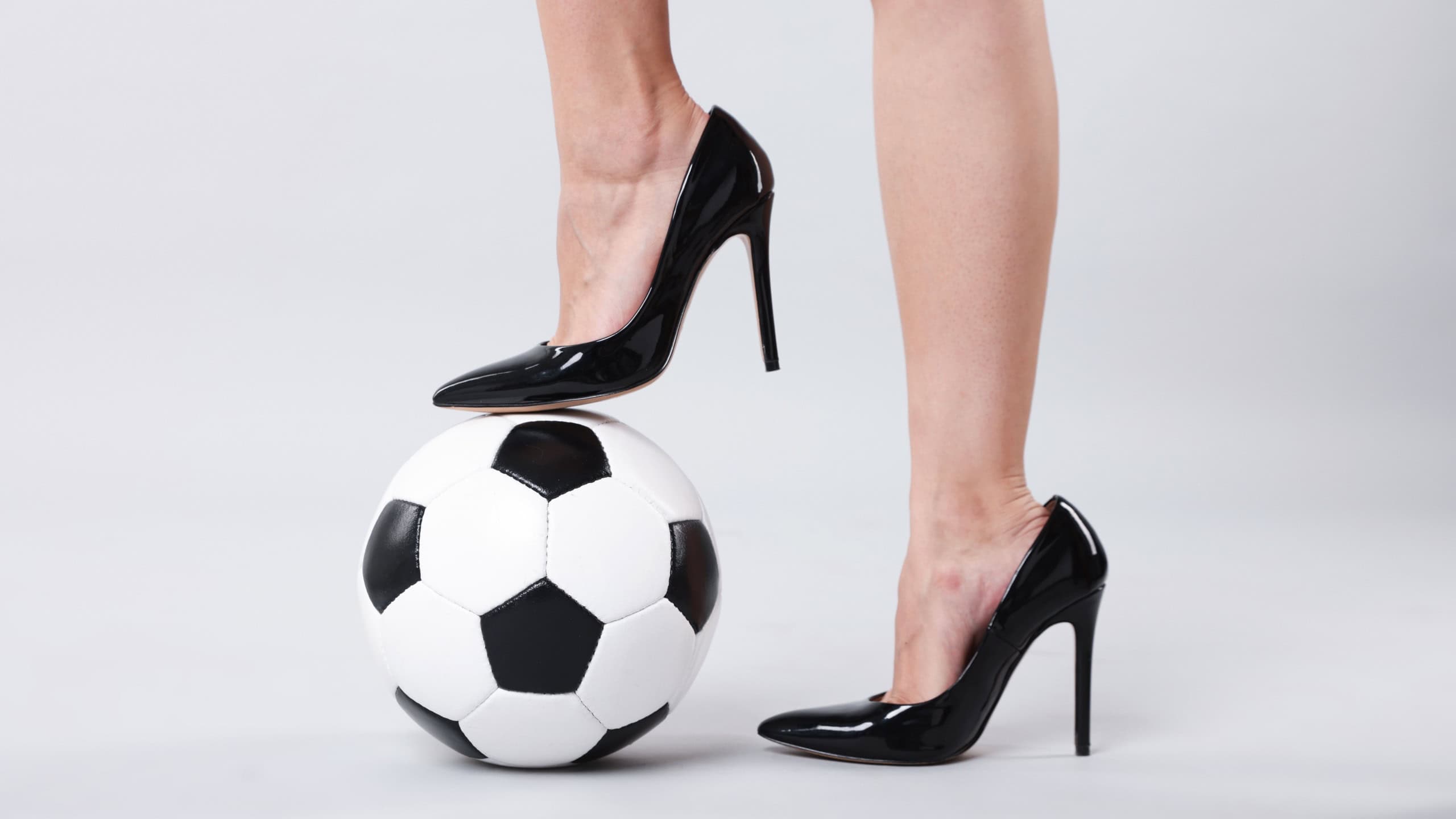 7 shoes men often find attractive and 7 that turn them off