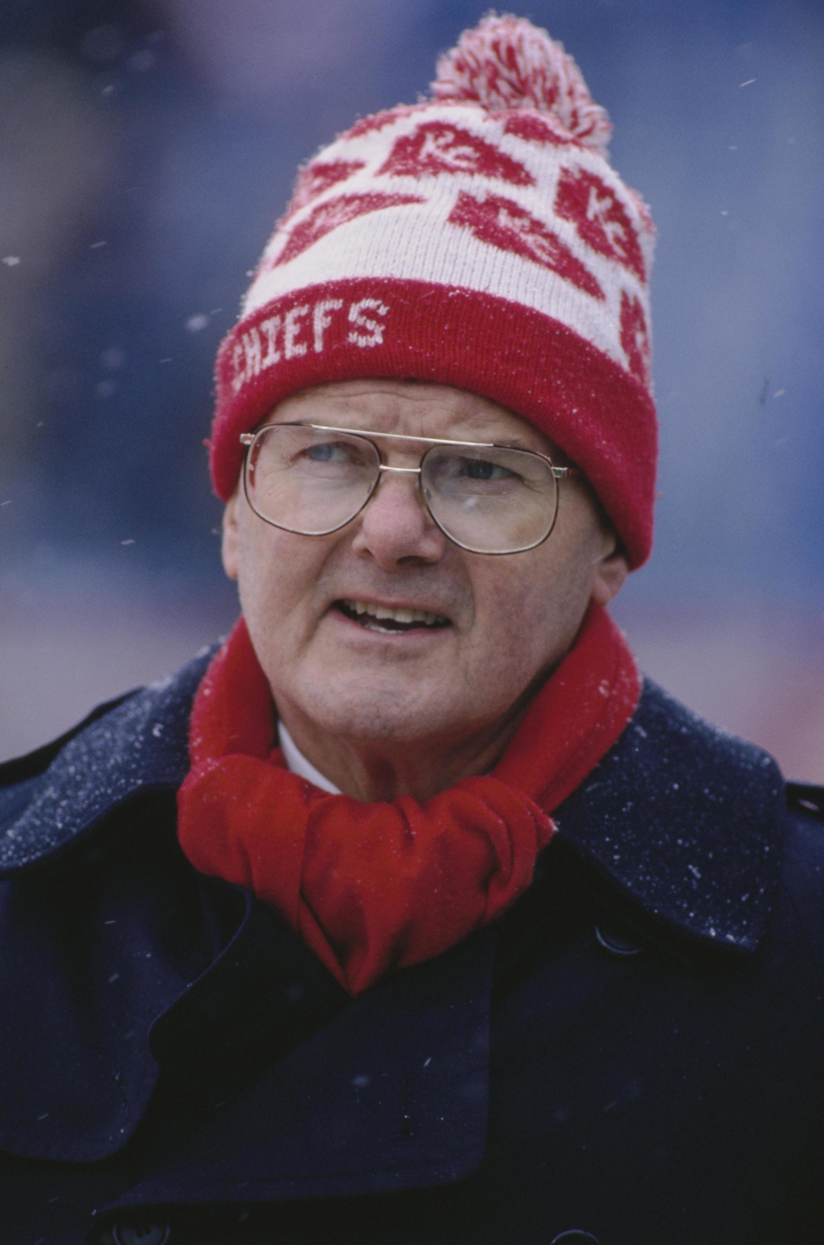 Chiefs-Bills on Thanksgiving night, 20 years after inaugural third game