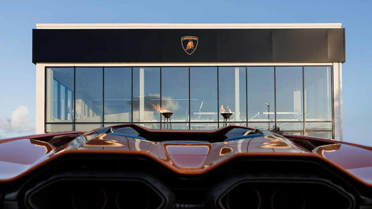 Lamborghini inaugure un showroom de dernière génération et mise sur une ...