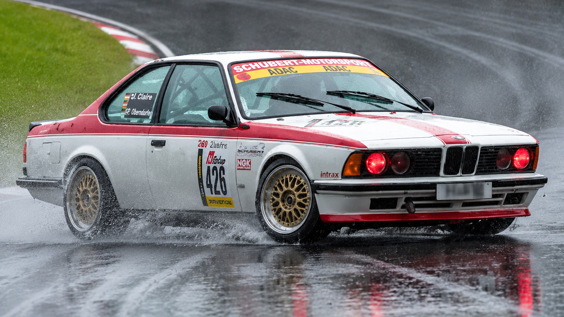 High speed wet weather battle at Nürburgring