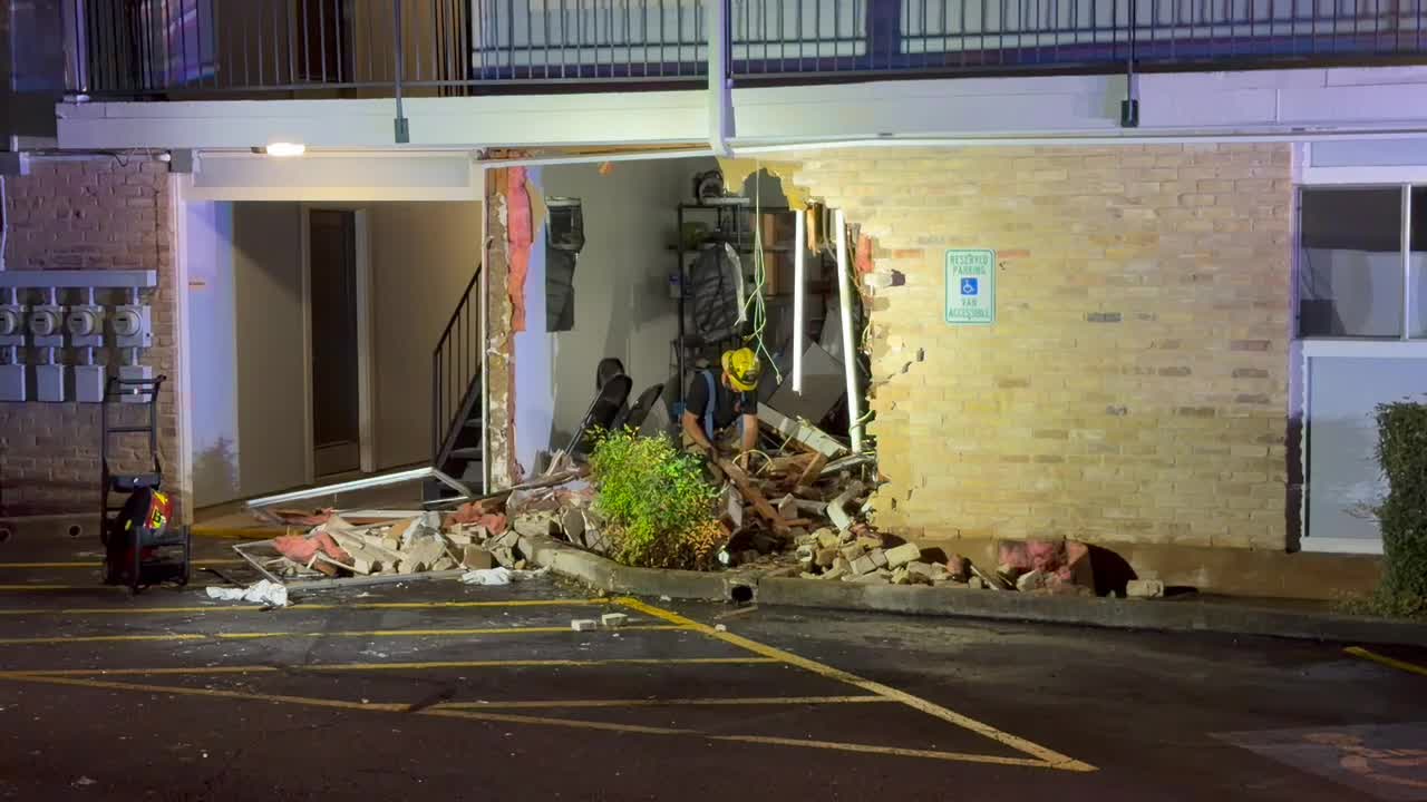 Truck crashes into Austin apartment, causing gas leak