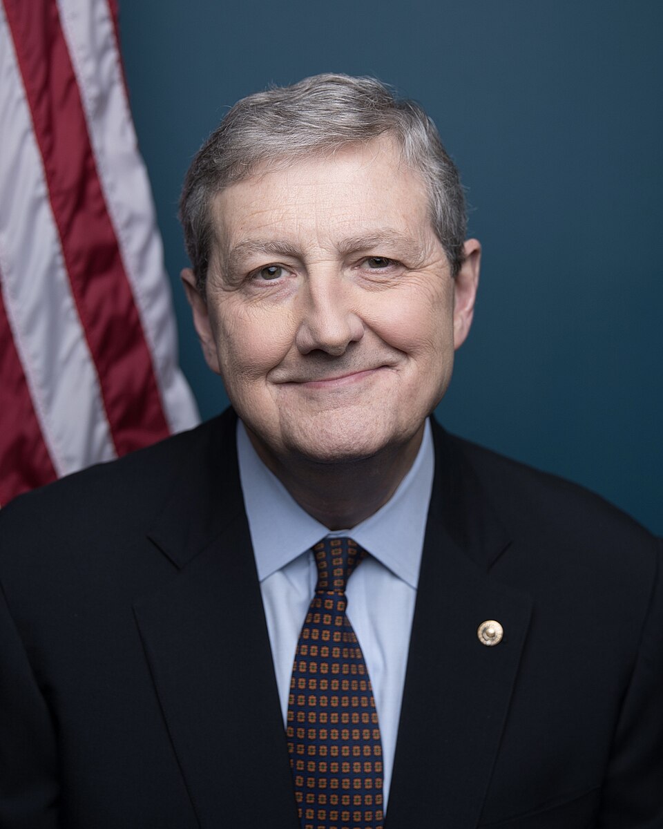 Who supports CLARITY on the US Senate Banking Committee?