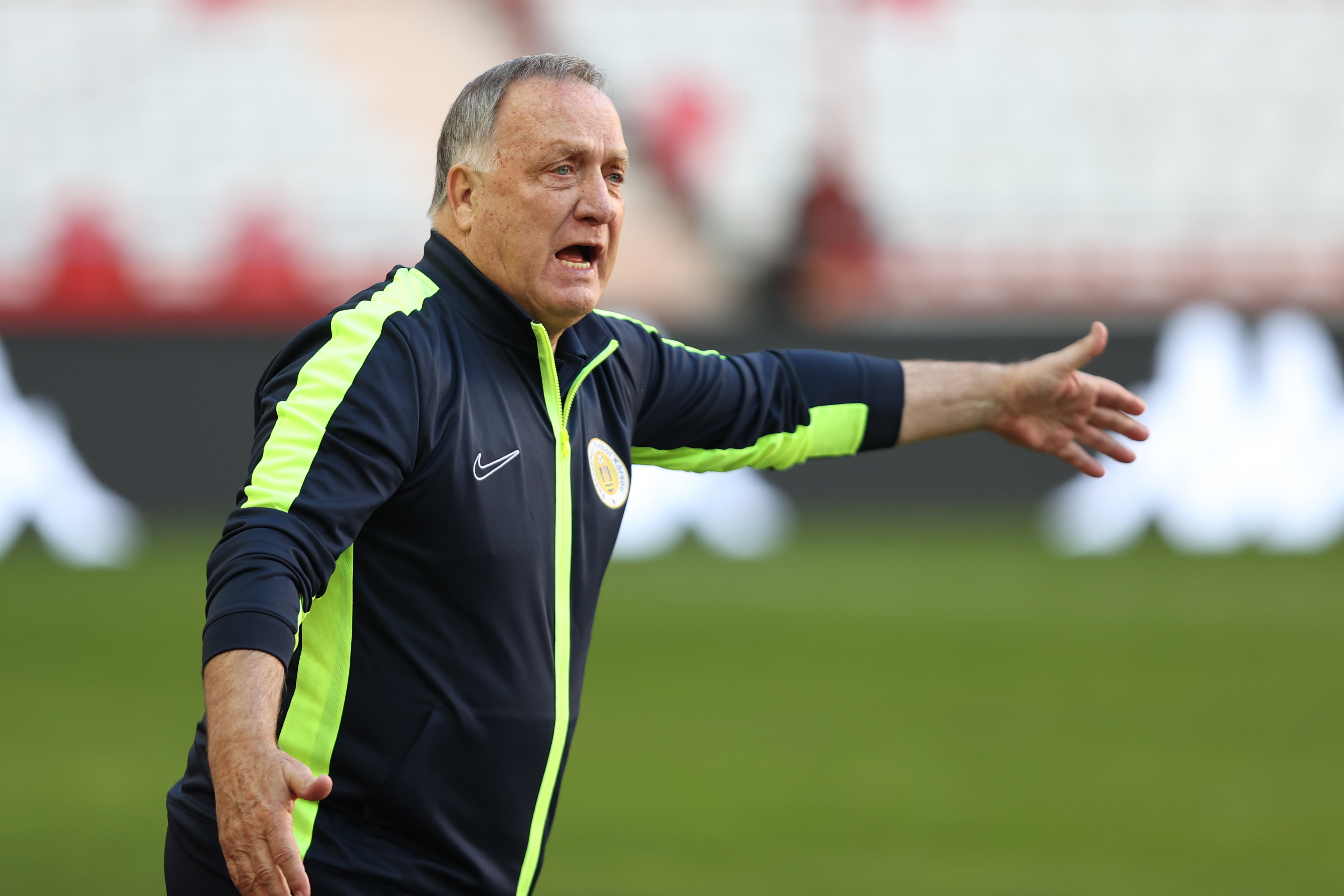 28 days to the World Cup: At 78, Dick Advocaat returns to Curaçao — and ...