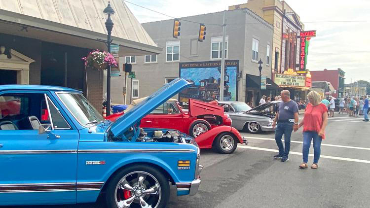 Fort Payne kicks off Third Saturday Sunset Cruise-In with classic cars ...
