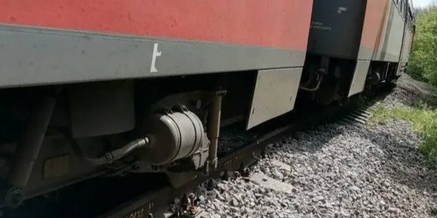 Russian fighter jet accidentally drops bomb on Belgorod railway ...