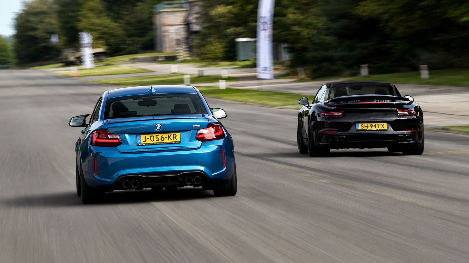 Can a BMW M2 win against Porsche 991 in drag battle?