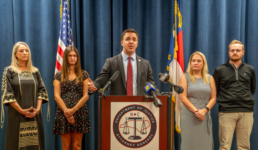 Judge orders North Carolina wedding photographers accused of scamming ...