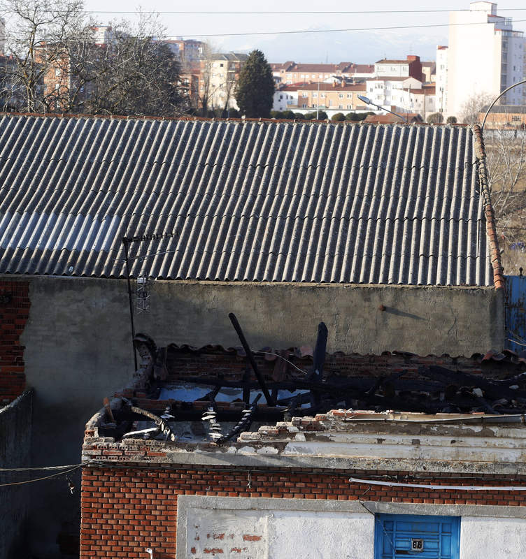 La Robla elaborará un censo de instalaciones con amianto para su retirada