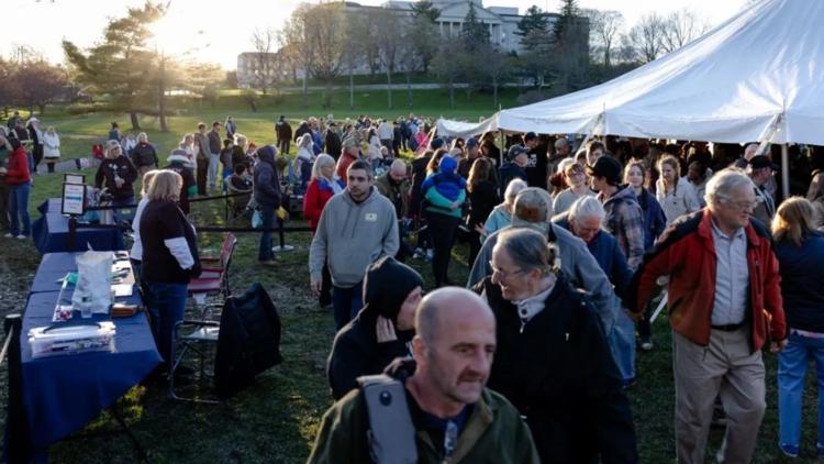 Pastors and political leaders are 'praying for Maine'