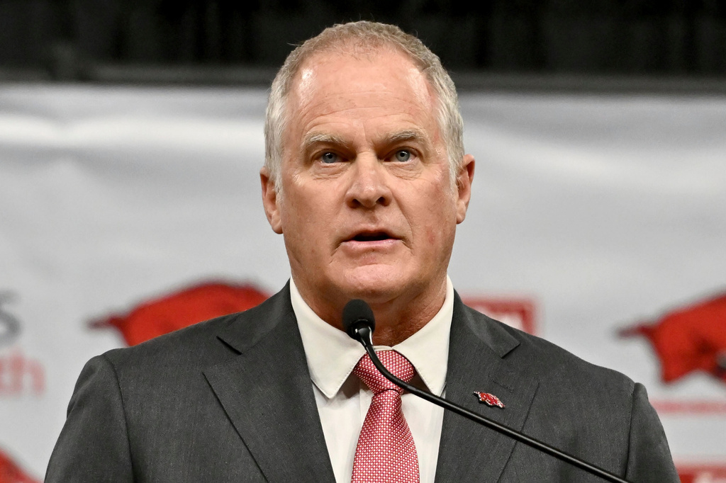 Arkansas reinstates men's and women's tennis programs after donors ...