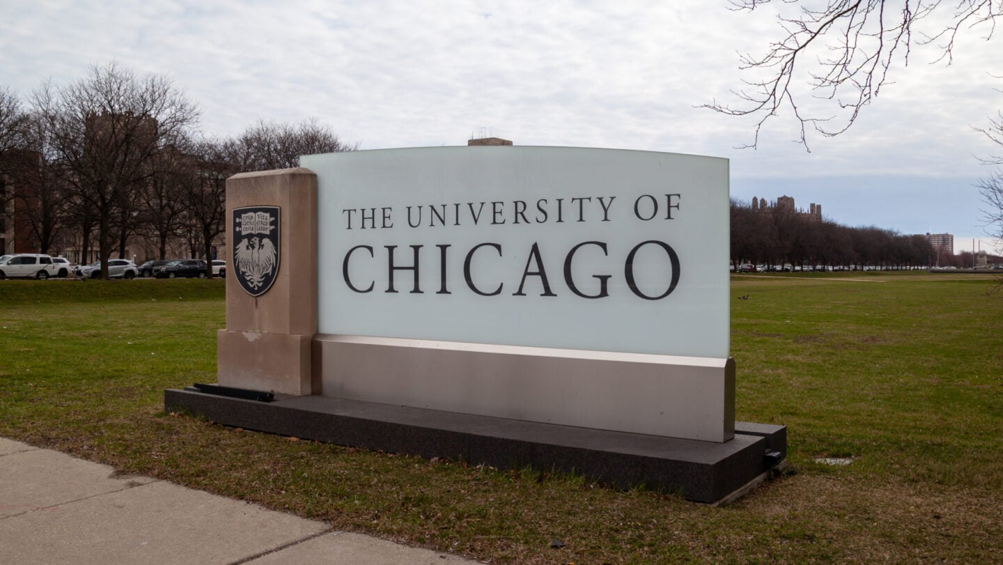 UChicago says students from families earning under $250K can attend ...