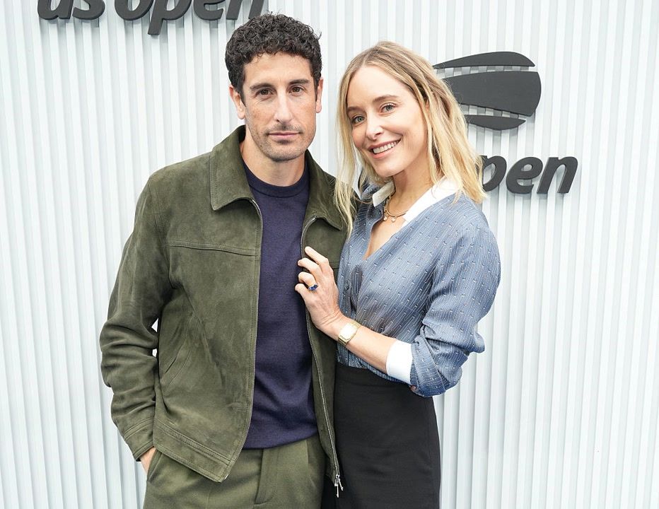 Jason Biggs and Jenny Mollen split 'on great terms' after 18 years of ...