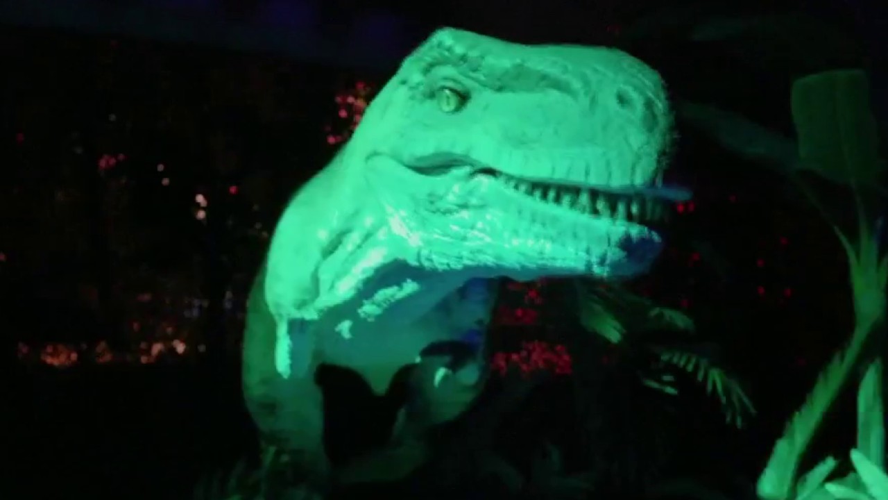 'Dinos Alive' immersive dinosaur experience opening in Oakland