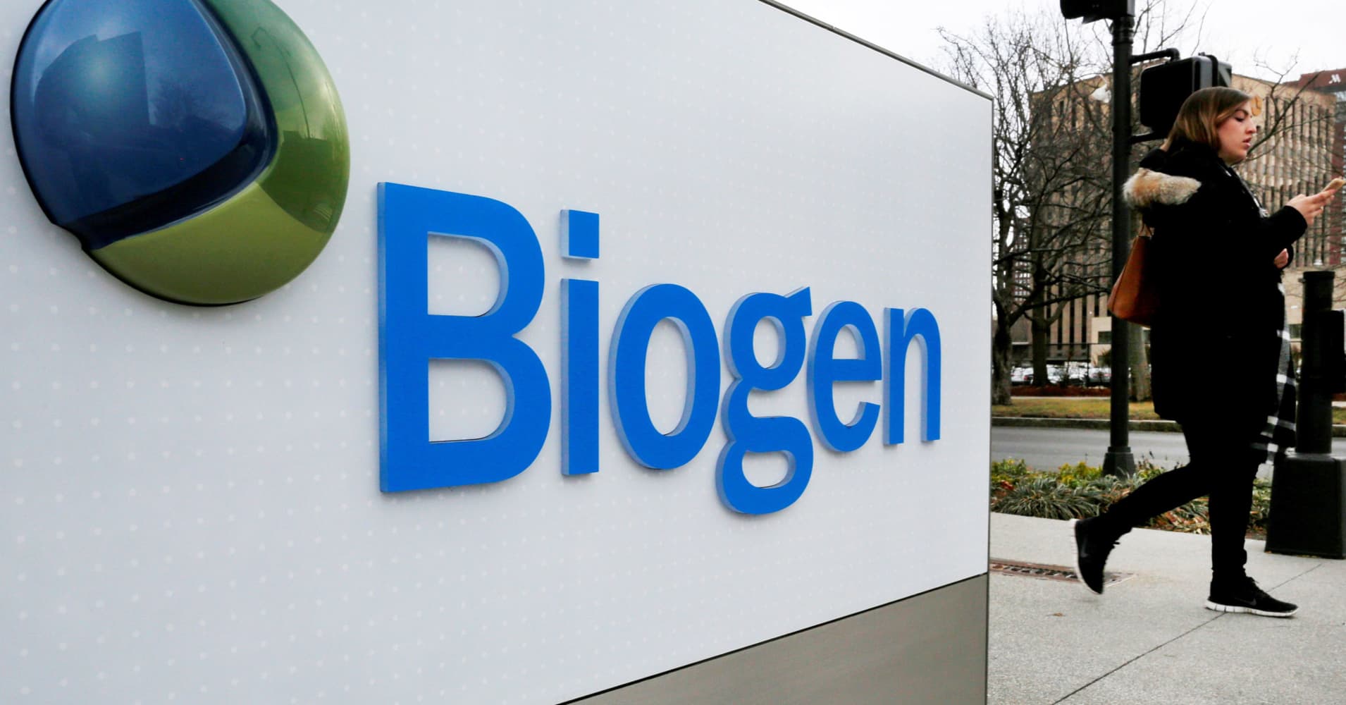 Biogen advances Alzheimer's drug to late-stage trial despite ...