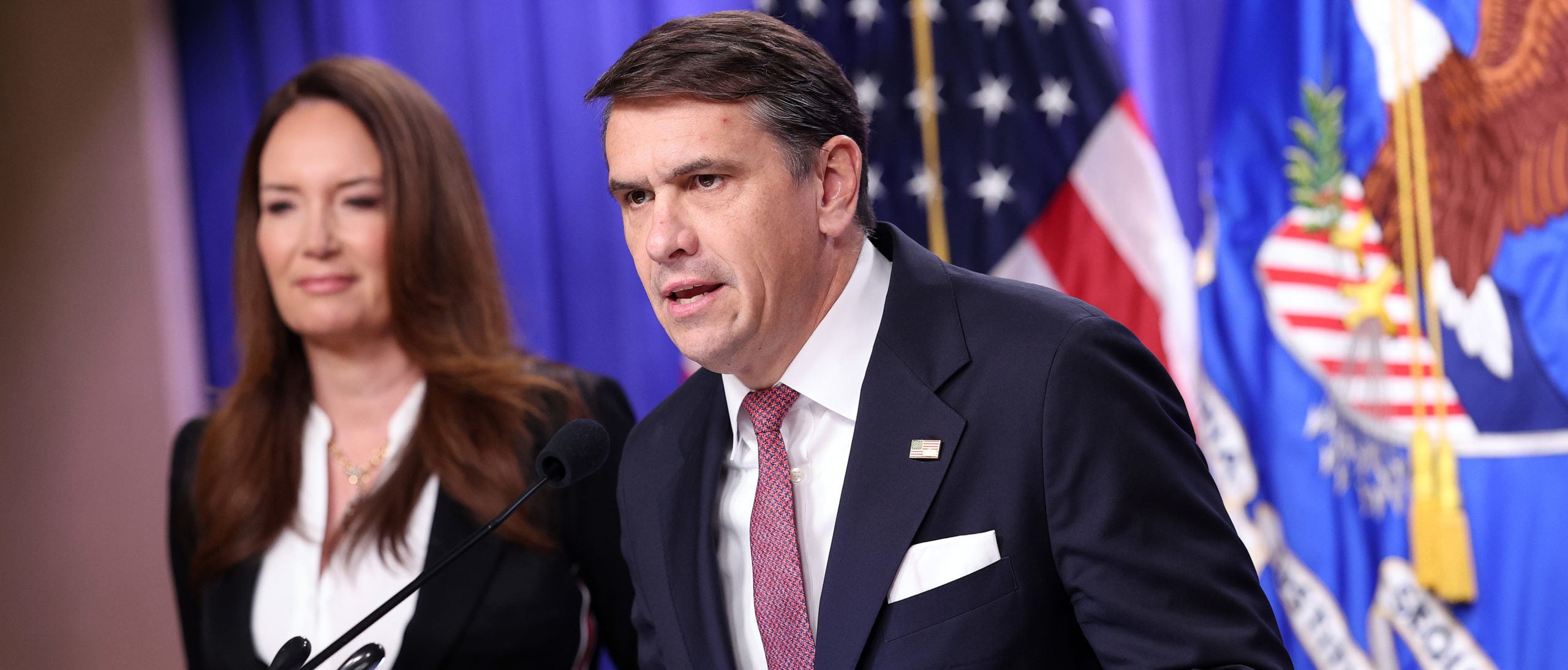 DOJ moves against DC Bar Association over alleged lawfare against Jeff ...