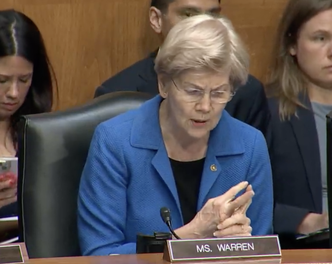 US Senate Banking Committee Votes to Advance CLARITY Act