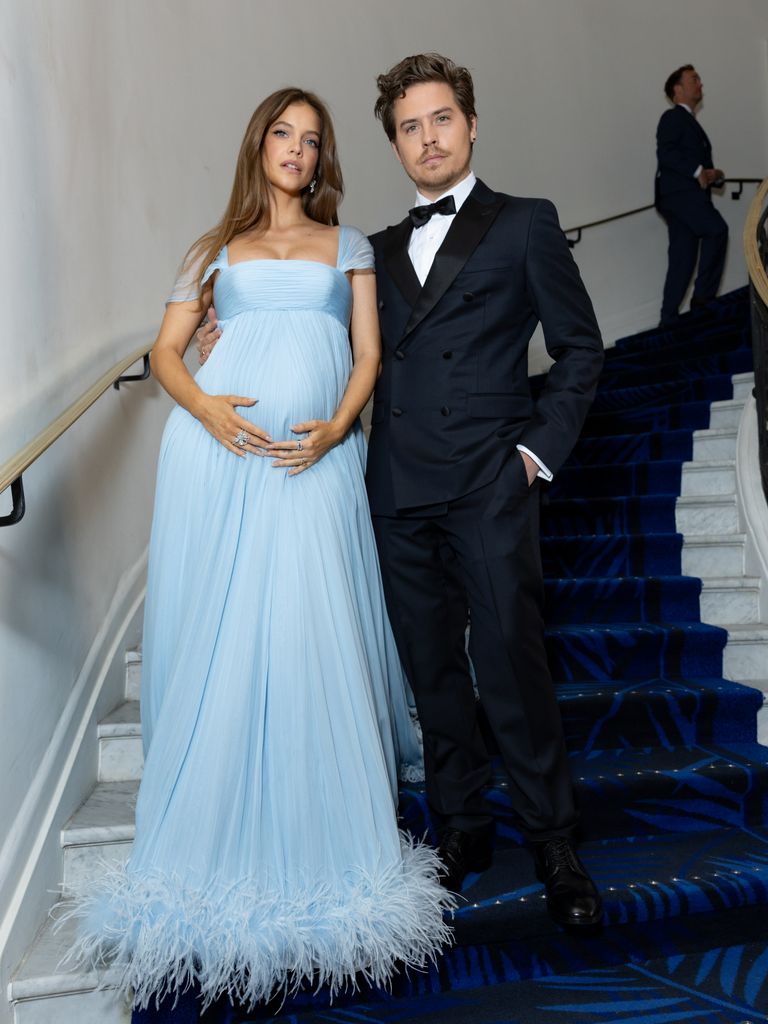La supermodelo Barbara Palvin, con un vestidazo azul en Cannes ...