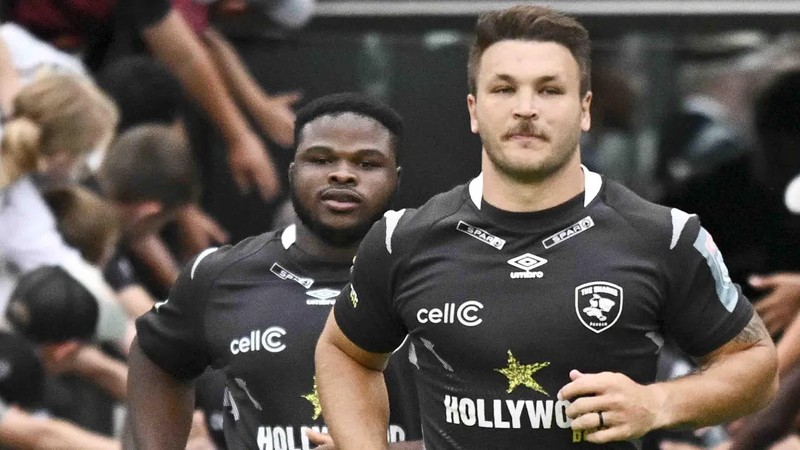 Young Sharks backline puts onus on senior leaders ahead of season ...
