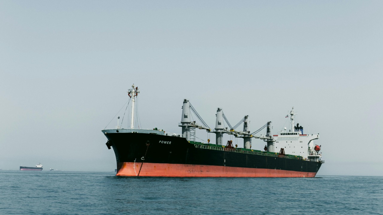 Iran warns that any foreign warship entering the Strait of Hormuz will ...