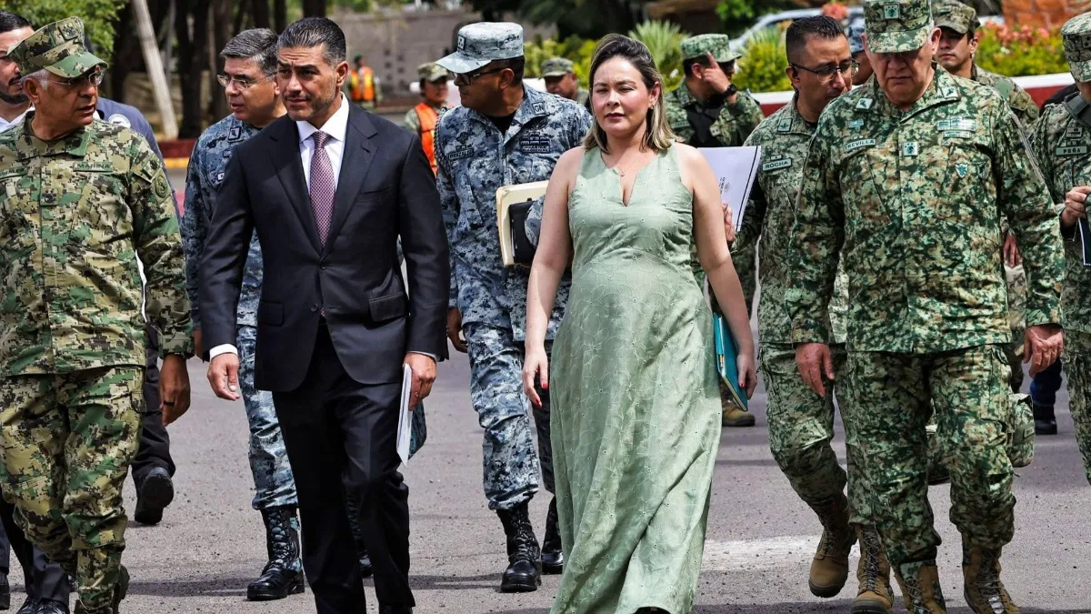 Gobernadora interina de Sinaloa, Yeraldine Bonilla, llega a Palacio ...