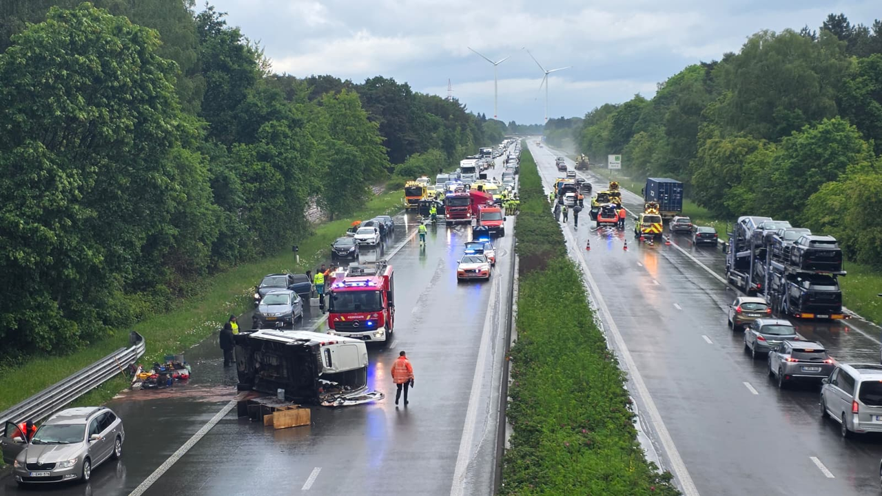 Motorrijder overleden bij ongeval op E34 ter hoogte van Lille: snelweg ...