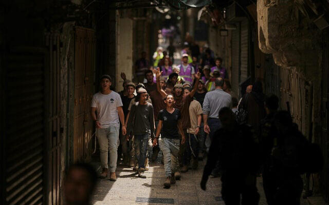 Chants of ‘death to Arabs’ at Jerusalem Day march as Ben Gvir flies ...