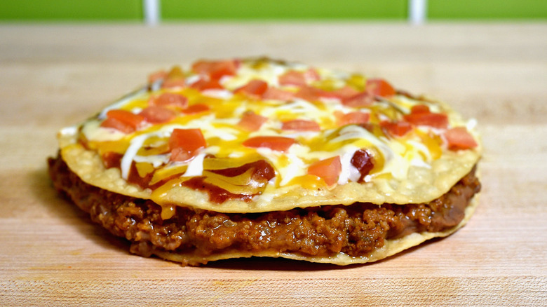 Taco Bell's new menu item gives its Mexican pizza a cantina twist