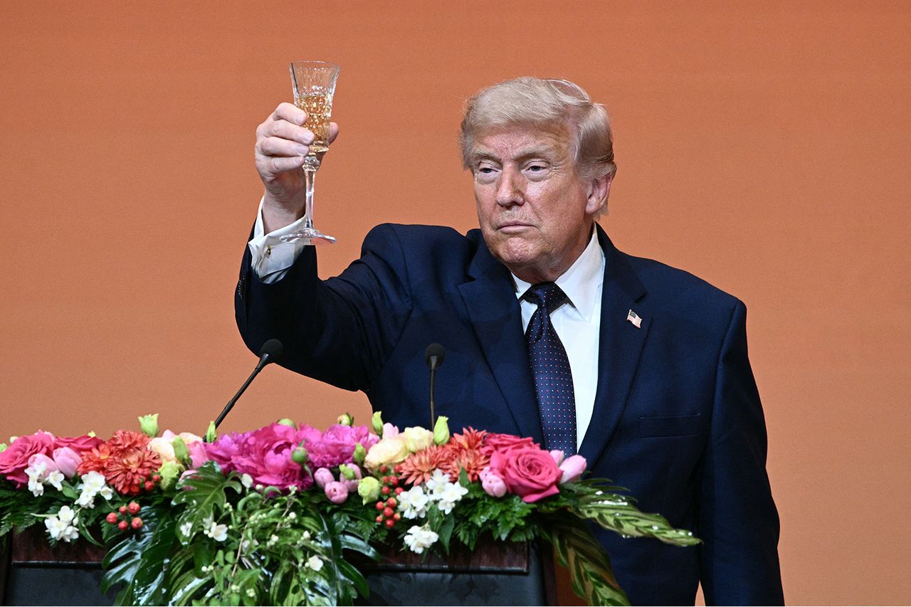 Trump drops bizarre fact about Chinese restaurants in America during ...