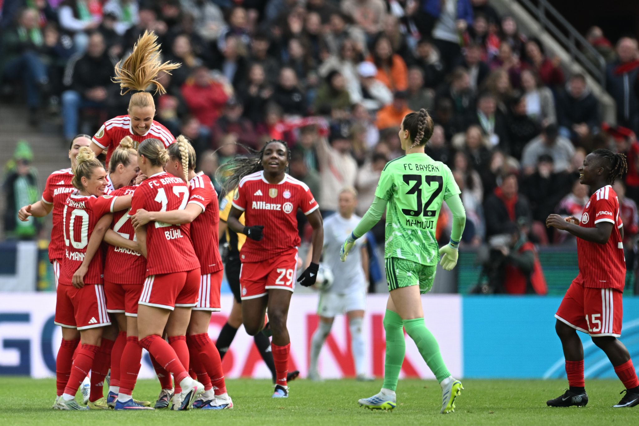 Bayern beat Wolfsburg in Popp's farewell to win women's German Cup