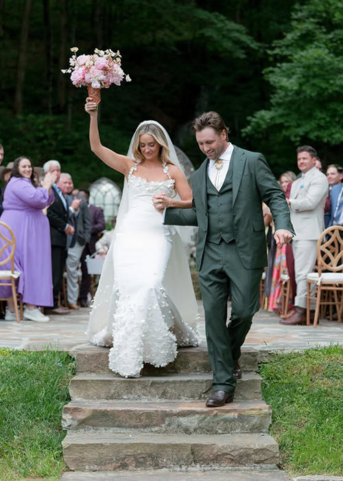Inside Lainey Wilson S Perfect Wedding With Fab Designer Dress And