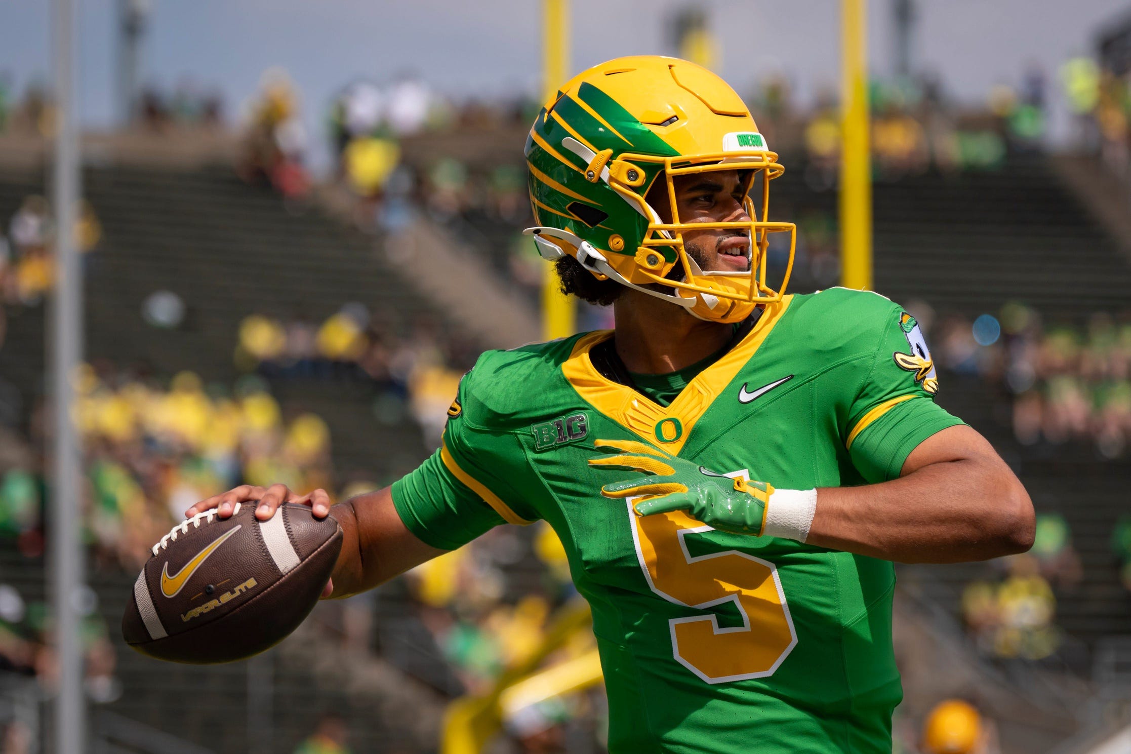 Where Dante Moore ranks among ESPN's Heisman favorite in 2026