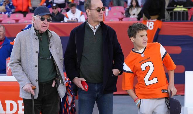Marshall Manning mimics his father Peyton's moves, and the NFL is in an ...