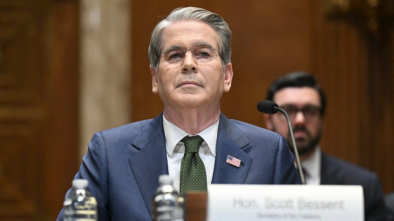 Bessent credits Dem senator with putting 'country before political ...
